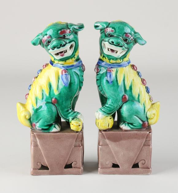 Two Chinese temple dogs_Two Chinese temple dogs估价_Two Chinese temple ...