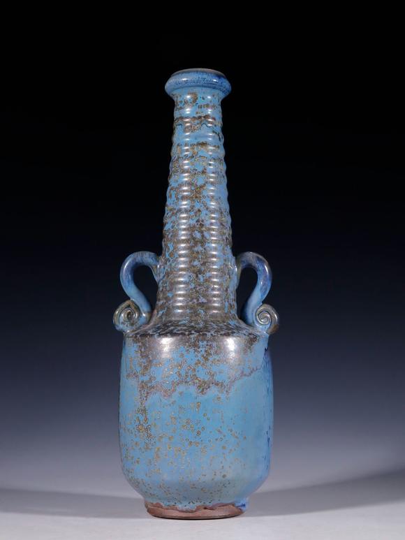 A Porcelain Lujun-Glazed Ear Vase_A Porcelain Lujun-Glazed Ear Vase估价_A ...